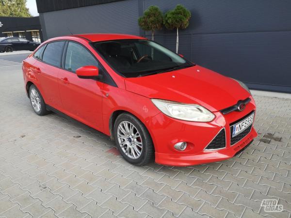 Sarkans Ford Focus 2014 Šauļi, ar dzinēja tilpumu 2.00 L un nobraukumu 144 tūkst. km par 1999 €, foto 4 vietnē AUTOMOTO.COM.LV