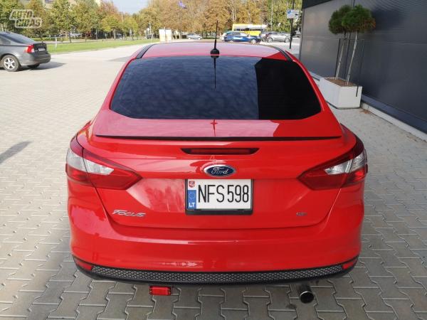 Sarkans Ford Focus 2014 Šauļi, ar dzinēja tilpumu 2.00 L un nobraukumu 144 tūkst. km par 1999 €, foto 6 vietnē AUTOMOTO.COM.LV