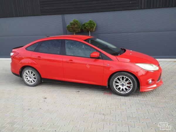 Sarkans Ford Focus 2014 Šauļi, ar dzinēja tilpumu 2.00 L un nobraukumu 144 tūkst. km par 1999 €, foto 11 vietnē AUTOMOTO.COM.LV