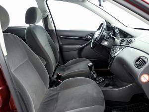 Red Ford Focus 2003 in Tallinn, with an engine capacity of 1.80 L and mileage of 179 thousand km for 1299 €, photo 7 on AUTOMOTO.COM.LV