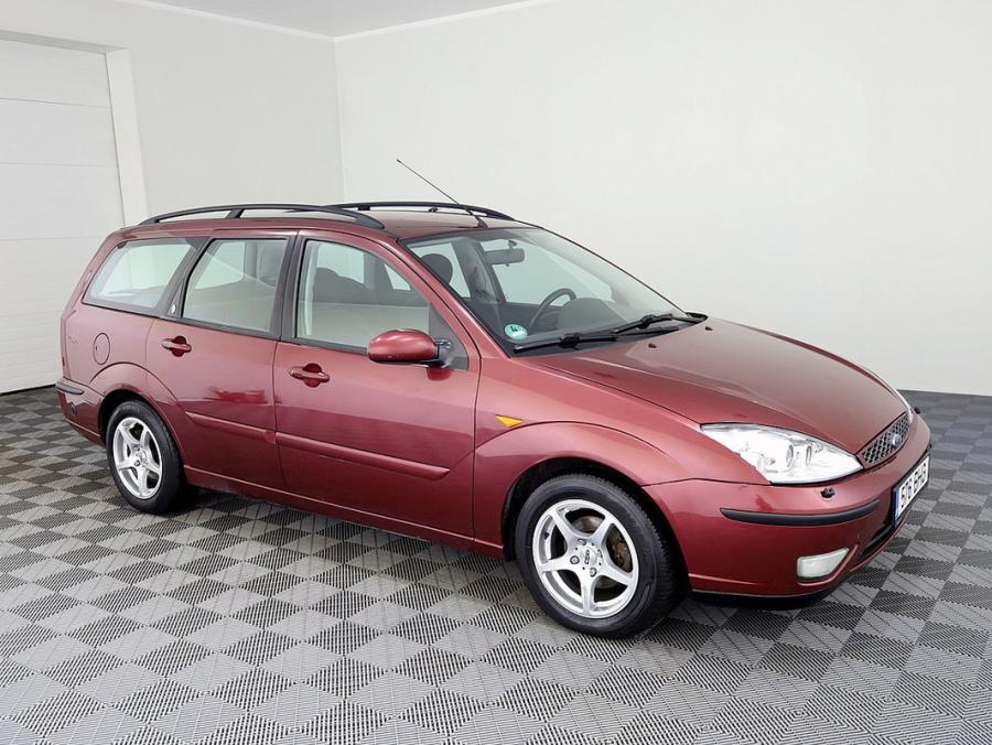 Red Ford Focus 2003 in Tallinn, with an engine capacity of 1.80 L and mileage of 179 thousand km for 1299 €, photo 10 on AUTOMOTO.COM.LV