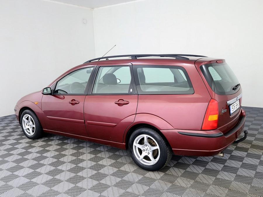 Red Ford Focus 2003 in Tallinn, with an engine capacity of 1.80 L and mileage of 179 thousand km for 1299 €, photo 13 on AUTOMOTO.COM.LV