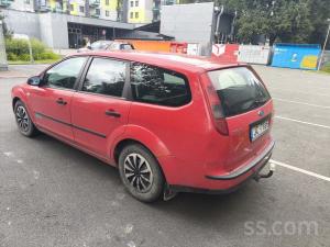 Red Ford Focus 2005 in Riga, with an engine capacity of 1.60 L and mileage of 378 thousand km for 350 €, photo 4 on AUTOMOTO.COM.LV
