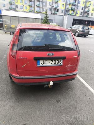 Red Ford Focus 2005 in Riga, with an engine capacity of 1.60 L and mileage of 378 thousand km for 350 €, photo 5 on AUTOMOTO.COM.LV