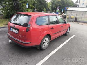 Red Ford Focus 2005 in Riga, with an engine capacity of 1.60 L and mileage of 378 thousand km for 350 €, photo 6 on AUTOMOTO.COM.LV