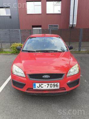 Red Ford Focus 2005 in Riga, with an engine capacity of 1.60 L and mileage of 378 thousand km for 350 €, photo 9 on AUTOMOTO.COM.LV