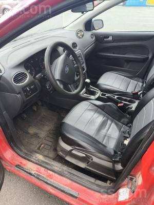 Red Ford Focus 2005 in Riga, with an engine capacity of 1.60 L and mileage of 378 thousand km for 350 €, photo 11 on AUTOMOTO.COM.LV
