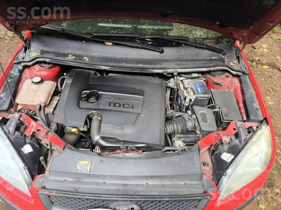 Red Ford Focus 2005 in Riga, with an engine capacity of 1.60 L and mileage of 378 thousand km for 350 €, photo 13 on AUTOMOTO.COM.LV