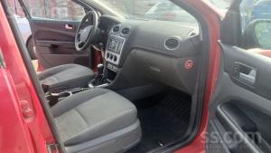 Red Ford Focus 2005 in Cesis, with an engine capacity of 1.60 L and mileage of 378 thousand km for 850 €, photo 7 on AUTOMOTO.COM.LV