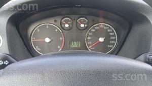 Red Ford Focus 2005 in Cesis, with an engine capacity of 1.60 L and mileage of 378 thousand km for 850 €, photo 10 on AUTOMOTO.COM.LV