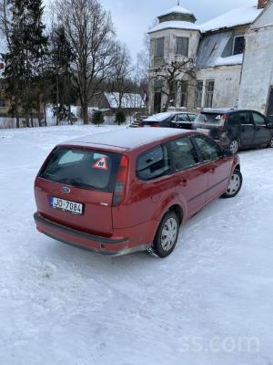 Sarkans Ford Focus 2006 Aizkraukle, ar dzinēja tilpumu 1.60 L un nobraukumu 260 tūkst. km par 1100 €, foto 4 vietnē AUTOMOTO.COM.LV