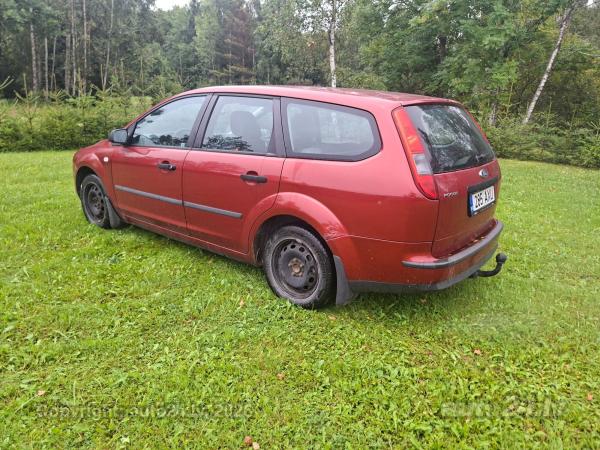 Red Ford Focus 2006 in Keila, with an engine capacity of 1.60 L and mileage of 126 thousand km for 999 €, photo 4 on AUTOMOTO.COM.LV