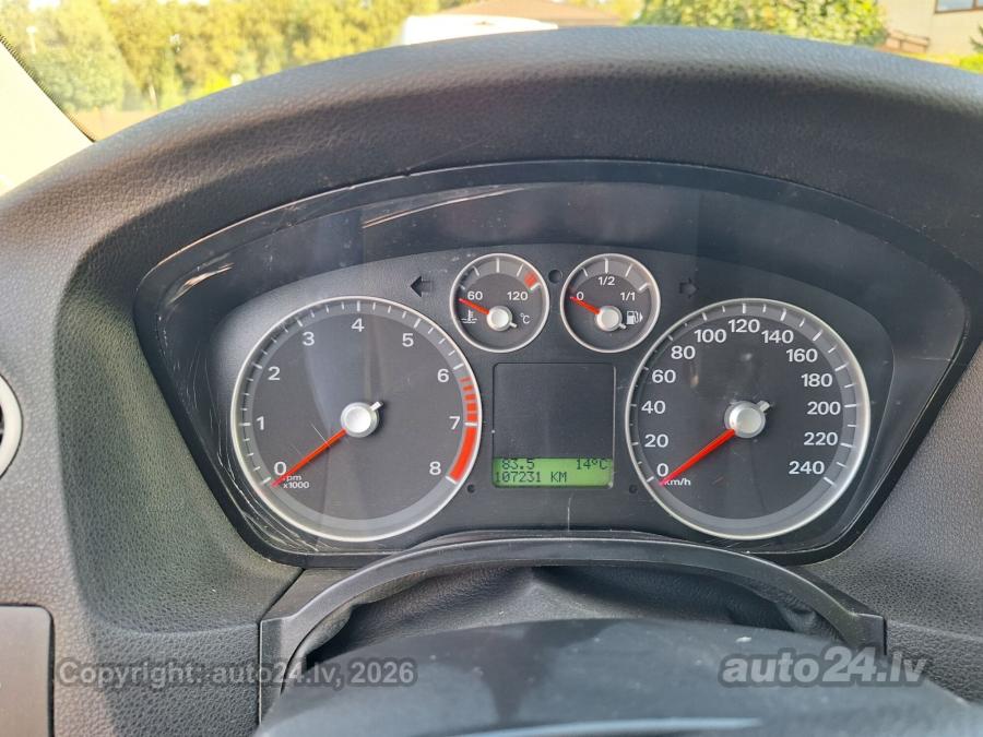 Sarkans Ford Focus 2006 Tallina, ar dzinēja tilpumu 1.60 L un nobraukumu 107 tūkst. km par 1000 €, foto 5 vietnē AUTOMOTO.COM.LV