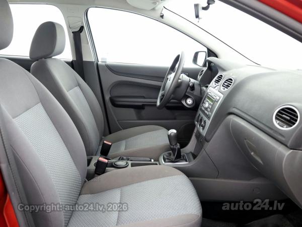 Sarkans Ford Focus 2006 Tallina, ar dzinēja tilpumu 1.60 L un nobraukumu 107 tūkst. km par 1599 €, foto 7 vietnē AUTOMOTO.COM.LV
