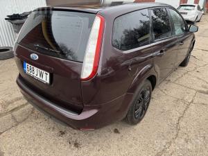 Sarkans Ford Focus 2008 Rīga, ar dzinēja tilpumu 1.40 L un nobraukumu 222 tūkst. km par 1850 €, foto 4 vietnē AUTOMOTO.COM.LV