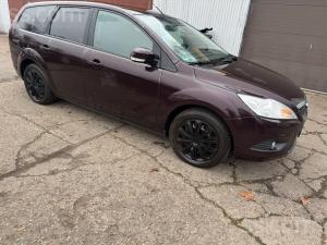 Sarkans Ford Focus 2008 Rīga, ar dzinēja tilpumu 1.40 L un nobraukumu 222 tūkst. km par 1850 €, foto 5 vietnē AUTOMOTO.COM.LV