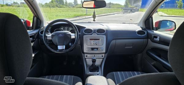 Красный Форд Фокус 2008 в Клайпеда, объемом двигателя 1.60 л и пробегом 265 тыс. км за 1499 €, фото 3 на AUTOMOTO.COM.LV