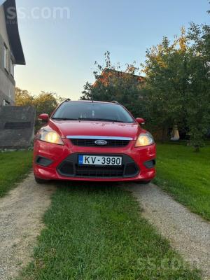 Red Ford Focus 2009 in Valmiera, with an engine capacity of 1.60 L and mileage of 259 thousand km for 1790 €, photo  on AUTOMOTO.COM.LV