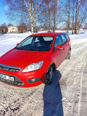 Sarkans Ford Focus 2010 Telšiai, ar dzinēja tilpumu 1.56 L un nobraukumu 296 tūkst. km par 1950 €, foto 3 vietnē AUTOMOTO.COM.LV