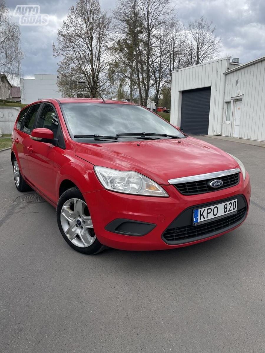 Red Ford Focus 2010 in Alytus, with an engine capacity of 1.60 L and mileage of 400 thousand km for 1400 €, photo 1 on AUTOMOTO.COM.LV