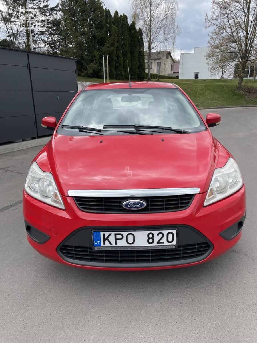 Red Ford Focus 2010 in Alytus, with an engine capacity of 1.60 L and mileage of 400 thousand km for 1400 €, photo 3 on AUTOMOTO.COM.LV