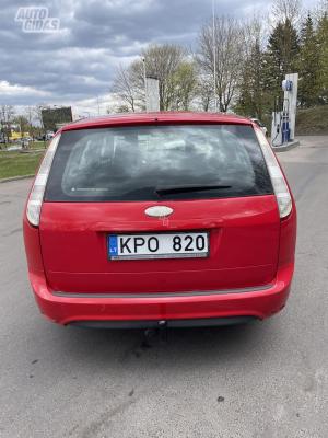 Red Ford Focus 2010 in Alytus, with an engine capacity of 1.60 L and mileage of 400 thousand km for 1400 €, photo 7 on AUTOMOTO.COM.LV
