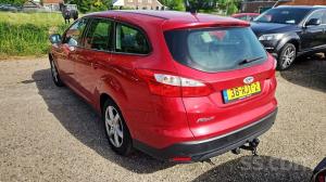 Red Ford Focus 2010 in Riga, with an engine capacity of 1.60 L and mileage of 288 thousand km for 2194 €, photo 4 on AUTOMOTO.COM.LV