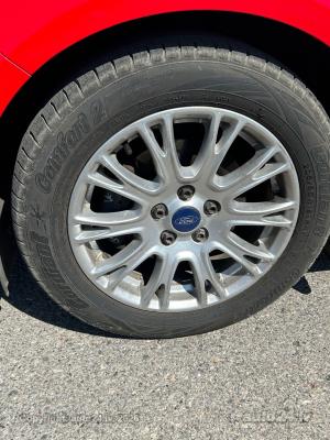 Sarkans Ford Focus 2011 Rakvere, ar dzinēja tilpumu 1.60 L un nobraukumu 281 tūkst. km par 5155 €, foto 16 vietnē AUTOMOTO.COM.LV