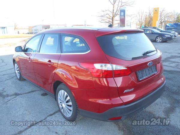 Sarkans Ford Focus 2012 Viljandi, ar dzinēja tilpumu 1.60 L un nobraukumu 276 tūkst. km par 4590 €, foto 4 vietnē AUTOMOTO.COM.LV