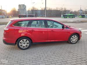 Sarkans Ford Focus 2012 Kauņa, ar dzinēja tilpumu 2.00 L un nobraukumu 268 tūkst. km par 3650 €, foto 3 vietnē AUTOMOTO.COM.LV