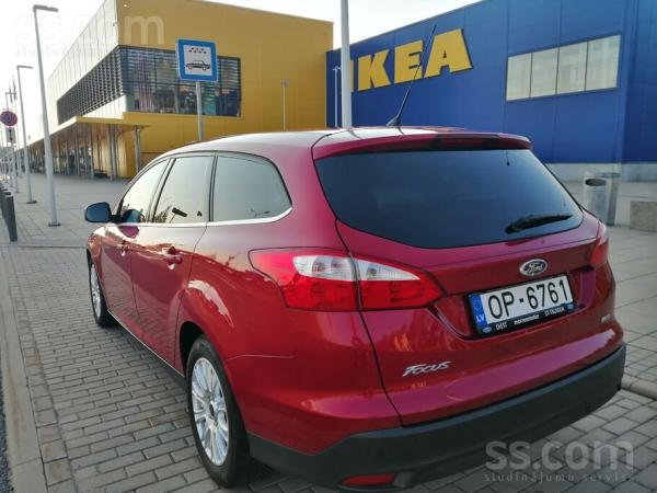 Красный Форд Фокус 2012 в Рига, объемом двигателя 1.60 л и пробегом 75 тыс. км за 4990 €, фото 7 на AUTOMOTO.COM.LV