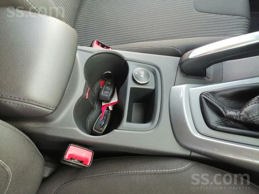 Sarkans Ford Focus 2012 Rīga, ar dzinēja tilpumu 1.60 L un nobraukumu 75 tūkst. km par 4990 €, foto 17 vietnē AUTOMOTO.COM.LV