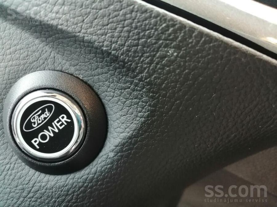 Sarkans Ford Focus 2012 Rīga, ar dzinēja tilpumu 1.60 L un nobraukumu 75 tūkst. km par 4990 €, foto 18 vietnē AUTOMOTO.COM.LV