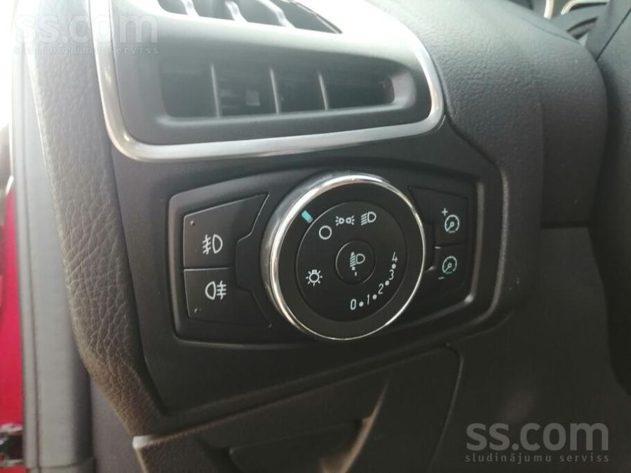 Sarkans Ford Focus 2012 Rīga, ar dzinēja tilpumu 1.60 L un nobraukumu 75 tūkst. km par 4990 €, foto 23 vietnē AUTOMOTO.COM.LV