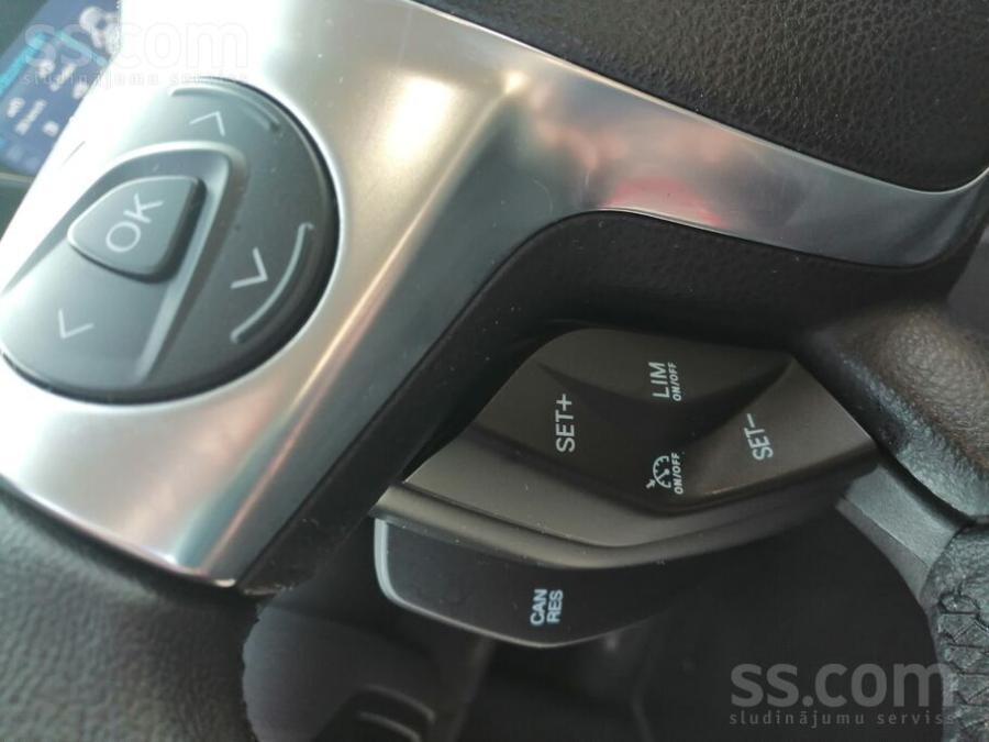 Sarkans Ford Focus 2012 Rīga, ar dzinēja tilpumu 1.60 L un nobraukumu 75 tūkst. km par 4990 €, foto 24 vietnē AUTOMOTO.COM.LV
