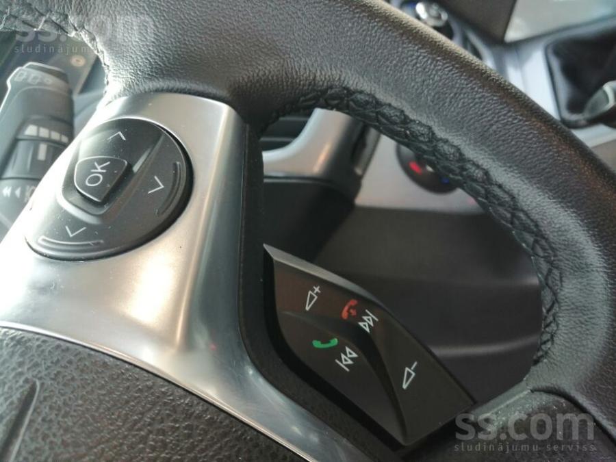 Sarkans Ford Focus 2012 Rīga, ar dzinēja tilpumu 1.60 L un nobraukumu 75 tūkst. km par 4990 €, foto 25 vietnē AUTOMOTO.COM.LV