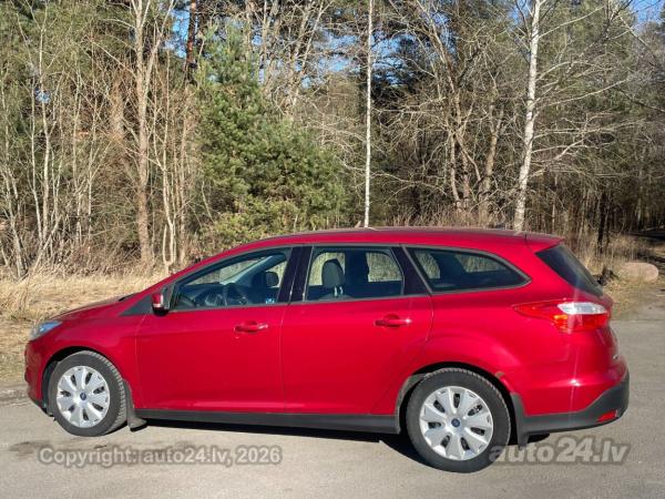 Red Ford Focus 2013 in Tallinn, with an engine capacity of 1.60 L and mileage of 169 thousand km for 4400 €, photo 2 on AUTOMOTO.COM.LV