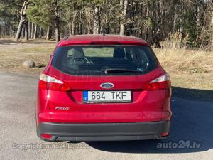 Sarkans Ford Focus 2013 Tallina, ar dzinēja tilpumu 1.60 L un nobraukumu 169 tūkst. km par 4400 €, foto 5 vietnē AUTOMOTO.COM.LV