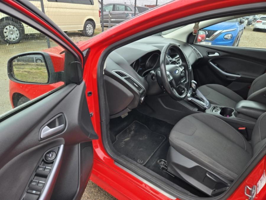Red Ford Focus 2013 in Riga, with an engine capacity of 2.00 L and mileage of 328 thousand km for 4750 €, photo 14 on AUTOMOTO.COM.LV