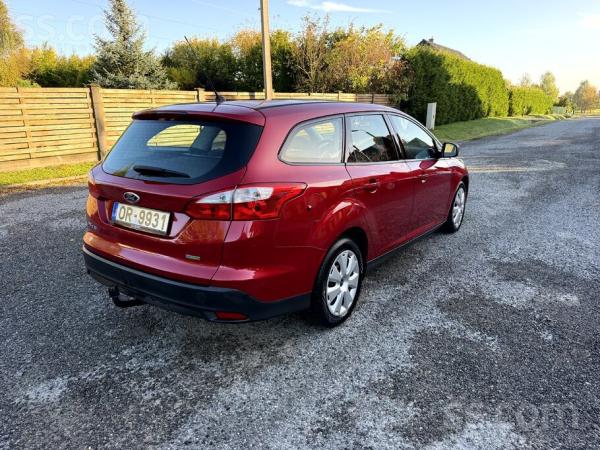 Ford Focus 2014 Saldus vietnē Sarkans Ford Focus 2014 Saldus, ar dzinēja tilpumu 1.00 L un nobraukumu 173 tūkst. km par 4250 €, foto 6 vietnē AUTOMOTO.COM.LV