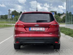Red Ford Focus 2015 in Rezekne, with an engine capacity of 1.00 L and mileage of 217 thousand km for 5150 €, photo 7 on AUTOMOTO.COM.LV