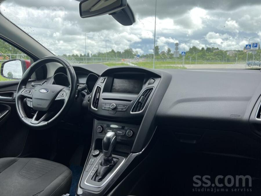 Red Ford Focus 2015 in Rezekne, with an engine capacity of 1.00 L and mileage of 217 thousand km for 5150 €, photo 12 on AUTOMOTO.COM.LV
