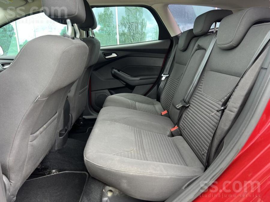 Red Ford Focus 2015 in Rezekne, with an engine capacity of 1.00 L and mileage of 217 thousand km for 5150 €, photo 22 on AUTOMOTO.COM.LV
