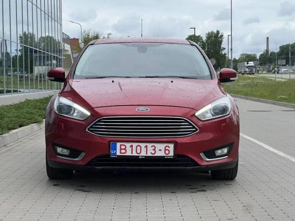 Red Ford Focus 2015 in Rezekne, with an engine capacity of 1.00 L and mileage of 217 thousand km for 5150 €, photo 1 on AUTOMOTO.COM.LV
