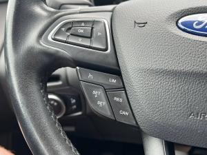 Sarkans Ford Focus 2015 Rēzekne, ar dzinēja tilpumu 1.00 L un nobraukumu 217 tūkst. km par 5150 €, foto 25 vietnē AUTOMOTO.COM.LV