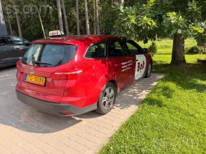 Sarkans Ford Focus 2015 Rīga, ar dzinēja tilpumu 1.50 L un nobraukumu 317 tūkst. km par 3500 €, foto 3 vietnē AUTOMOTO.COM.LV