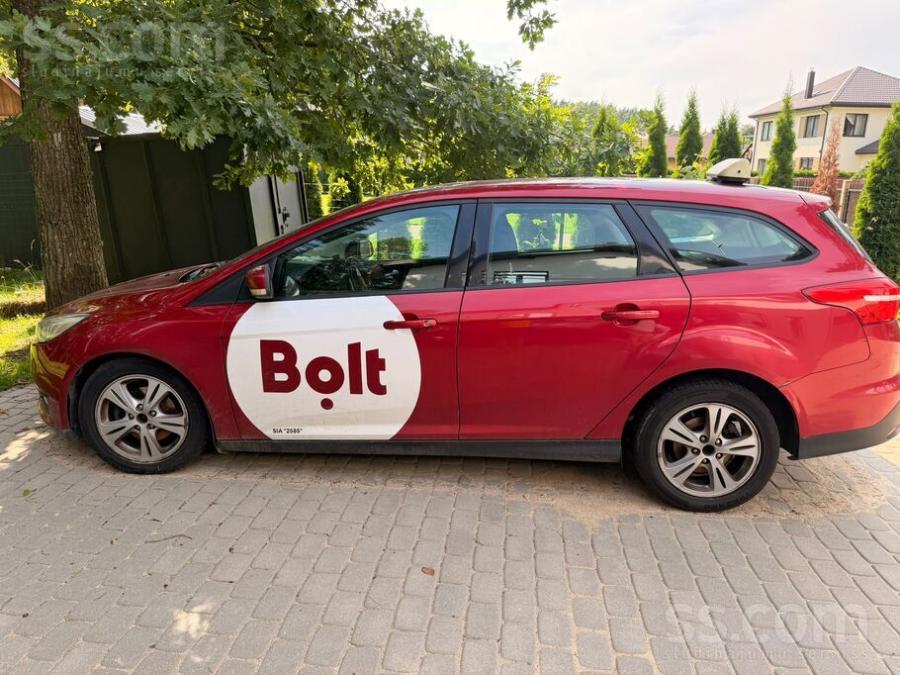 Sarkans Ford Focus 2015 Rīga, ar dzinēja tilpumu 1.50 L un nobraukumu 317 tūkst. km par 3500 €, foto 5 vietnē AUTOMOTO.COM.LV