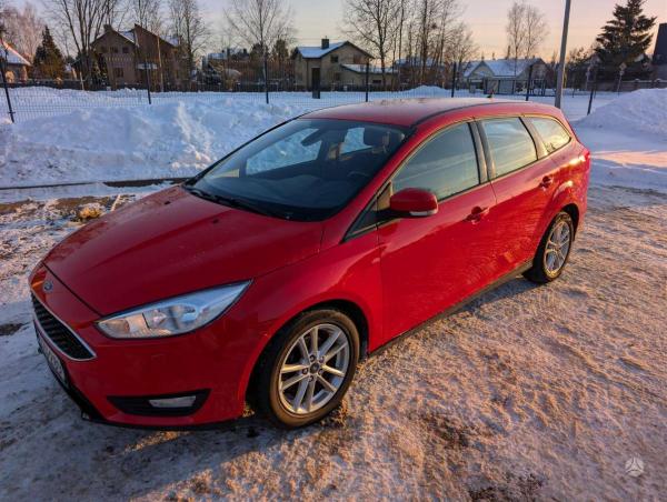 Red Ford Focus 2016 in Kaunas, with an engine capacity of 1.00 L and mileage of 172 thousand km for 4350 €, photo 2 on AUTOMOTO.COM.LV