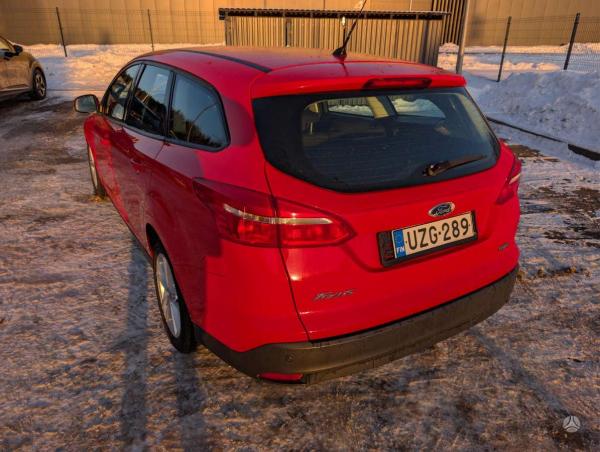 Red Ford Focus 2016 in Kaunas, with an engine capacity of 1.00 L and mileage of 172 thousand km for 4350 €, photo 4 on AUTOMOTO.COM.LV