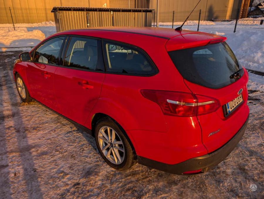 Sarkans Ford Focus 2016 Kauņa, ar dzinēja tilpumu 1.00 L un nobraukumu 172 tūkst. km par 4350 €, foto 8 vietnē AUTOMOTO.COM.LV